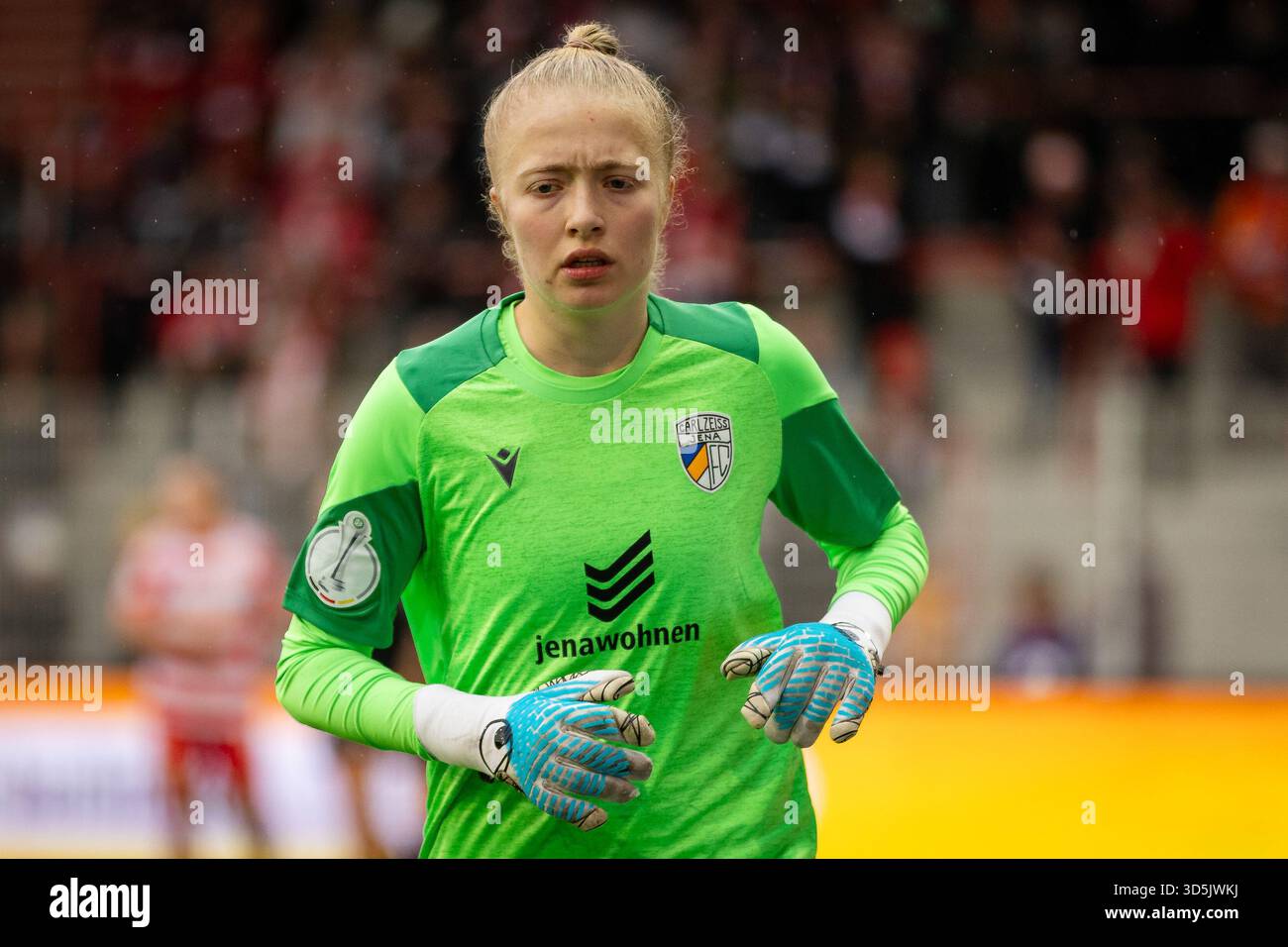 Berlin, Germany. 15th, November 2025. Goalkeeper Jasmin Janning (1) of ...