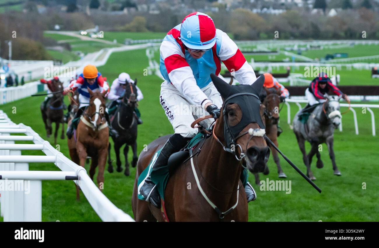 Cheltenham, United Kingdom. Sunday 16th November 2025. Saint Clovis and ...