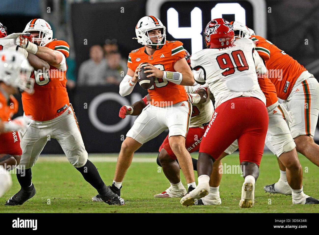 MIAMI GARDENS, FL - NOVEMBER 15: Miami quarterback Luke Nickel (16 ...
