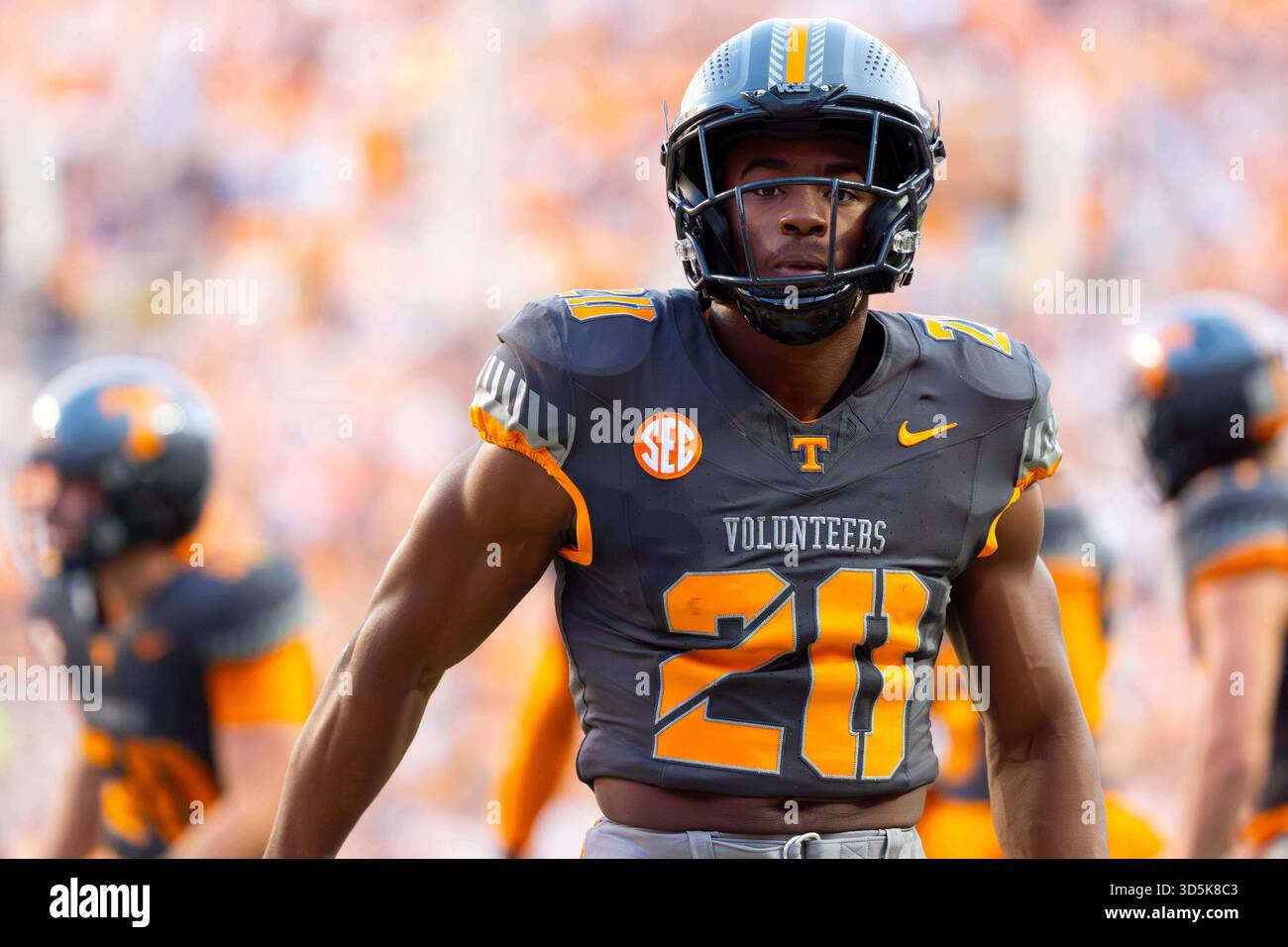 November 15, 2025: Bryson Eason #20 of the Tennessee Volunteers ...