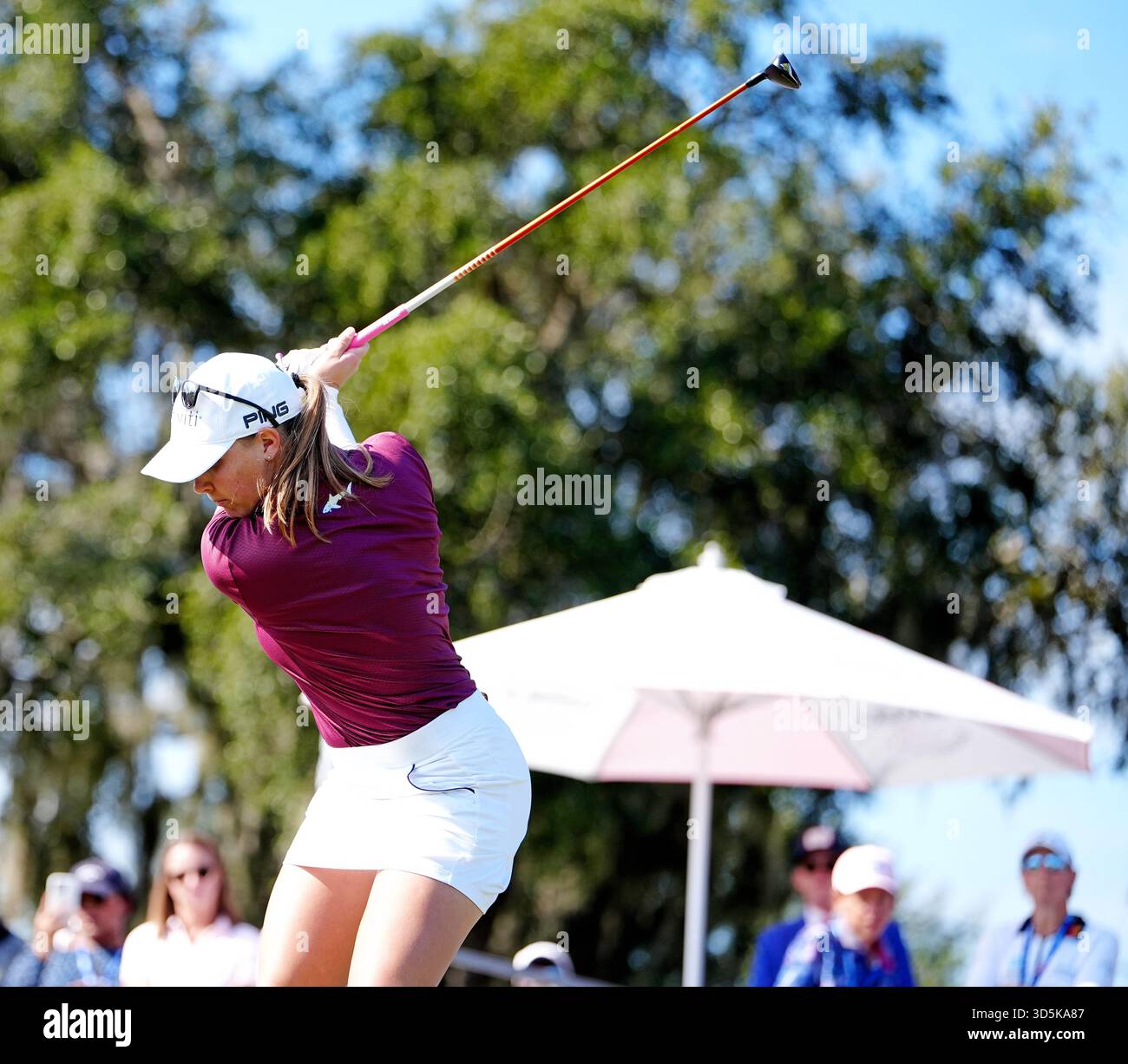 BELLEAIR, FL - NOVEMBER 16: LPGA golfer Jennifer Kupcho plays her tee ...