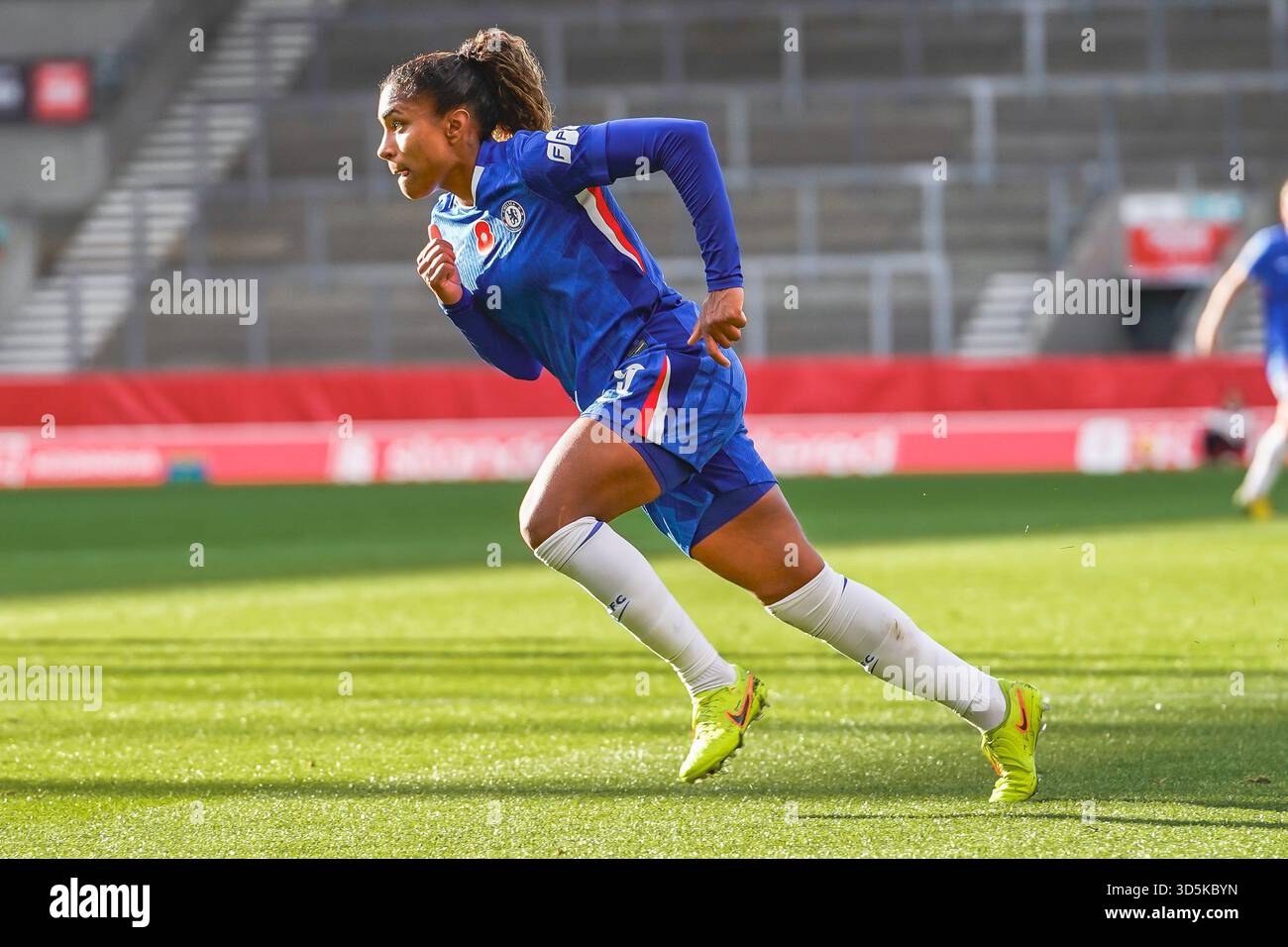 ST HELENS, ENGLAND - November 16: Alyssa Thompsonof Chelsea FC ...