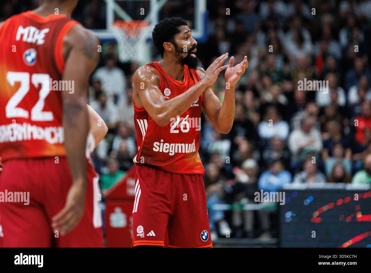 Spencer Dinwiddie (FC Bayern Basketball), Vet Concept Gladiators Trier ...