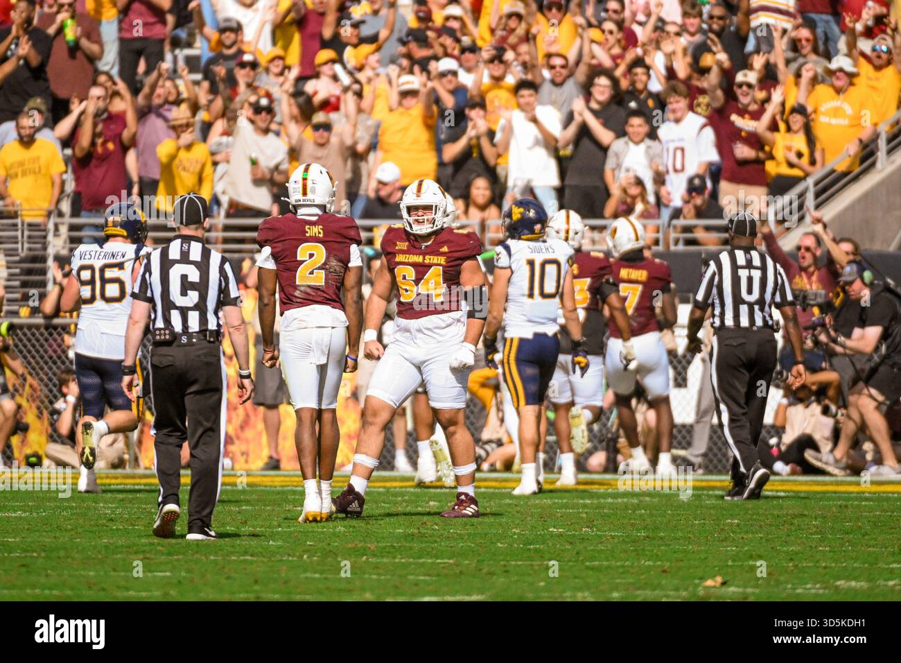 Arizona State Sun Devils quarterback Jeff Sims (2) and offensive ...