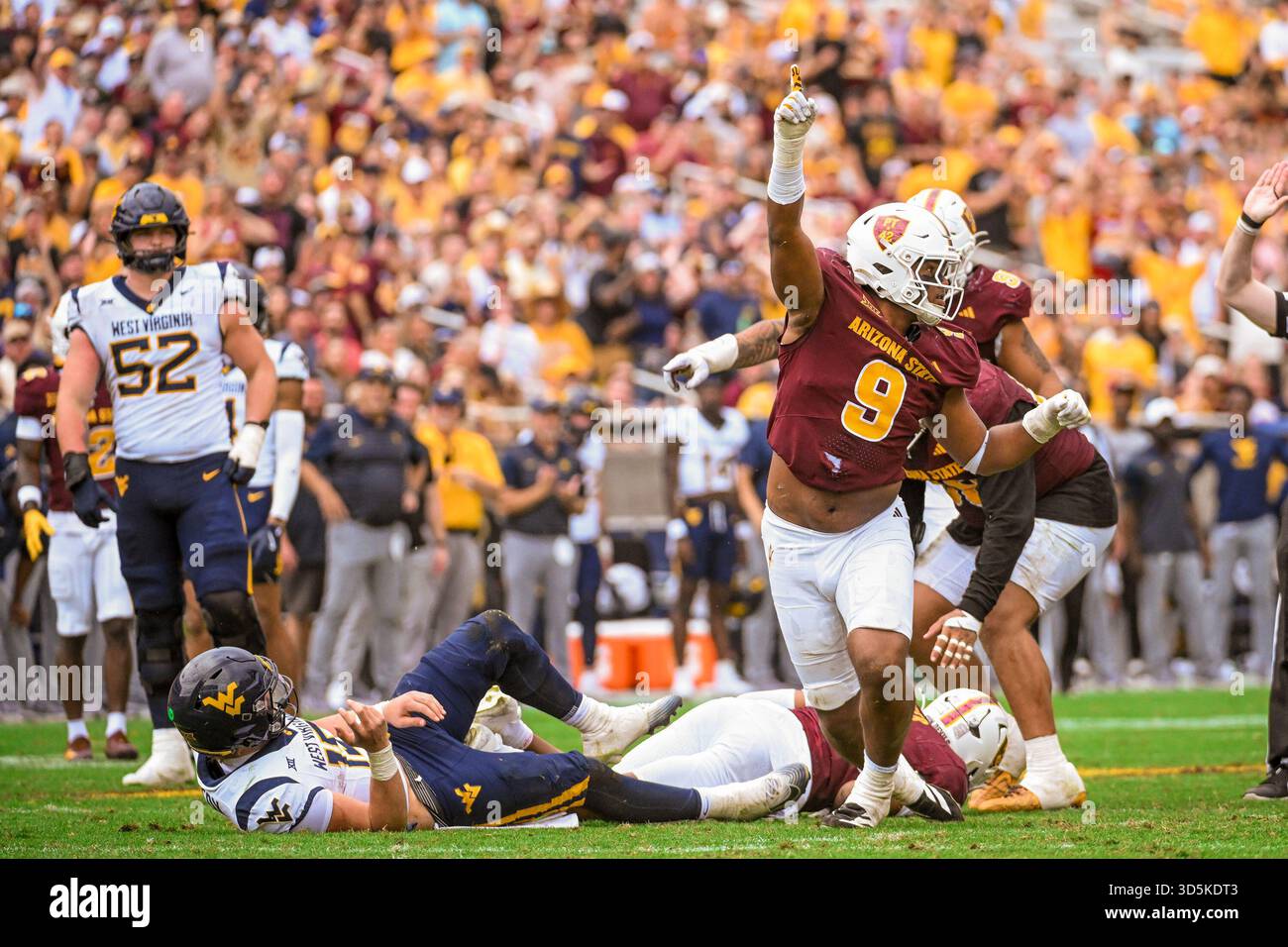 Arizona State Sun Devils defensive lineman Elijah O'Neal (9) celebrates ...