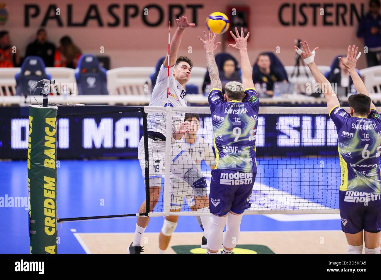 Tommaso Guzzo (Cisterna Volley) during Cisterna Volley vs Valsa Group ...