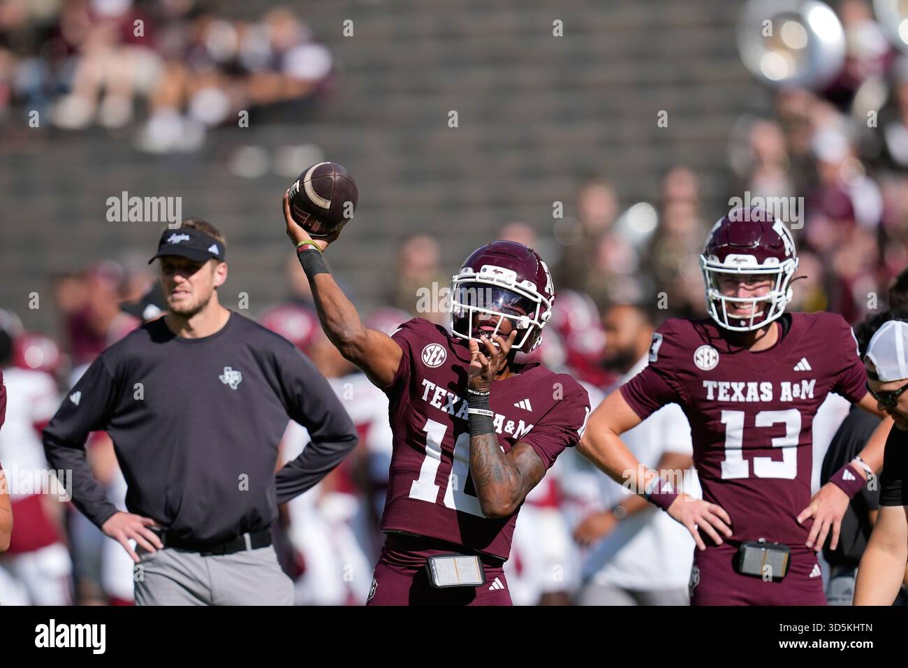 Texas A&M quarterback Marcel Reed (10) warms up before an NCAA college ...
