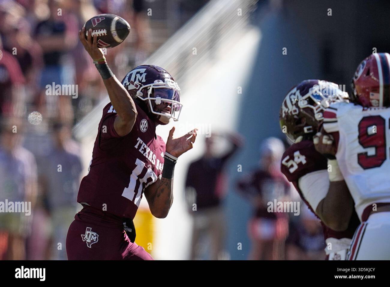Texas A&M quarterback Marcel Reed (10) throws a pass against South ...