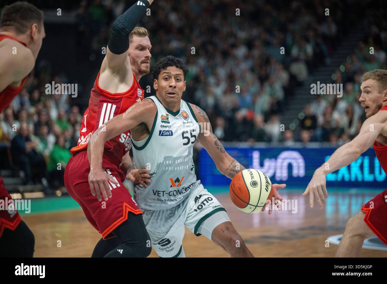 16 November 2025, Rhineland-Palatinate, Trier: Basketball: BBL Cup ...