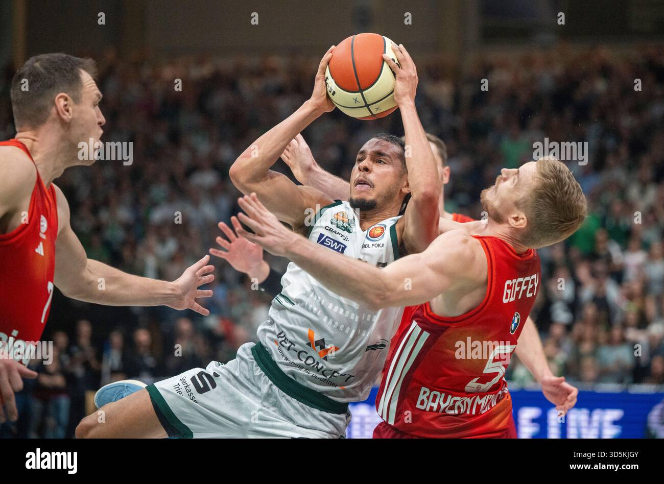 16 November 2025, Rhineland-Palatinate, Trier: Basketball: BBL Cup ...