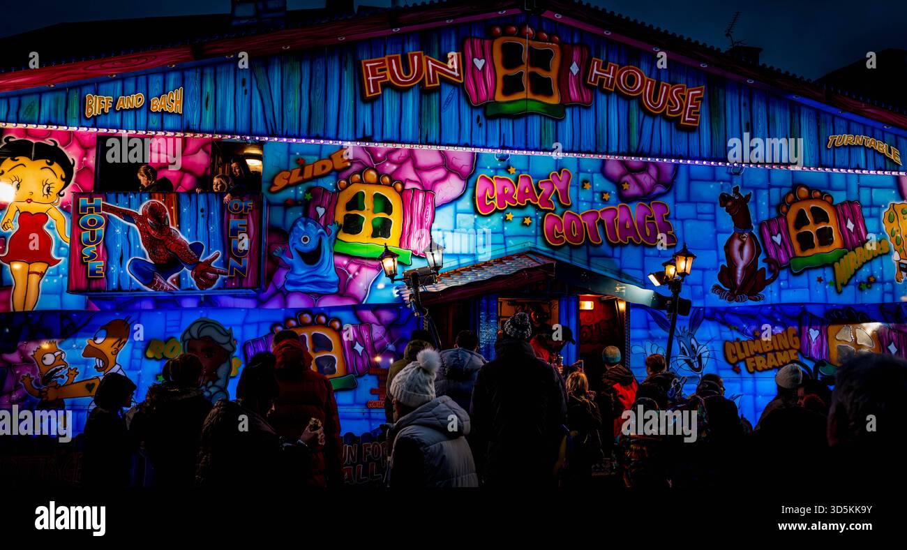 UK: Christmas Street Market and Fun Fair in Lanark, Scotland on 15th ...