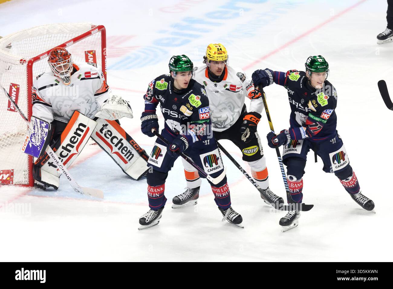 November 16, 2025, Uber Arena, Berlin, DEU, DEL, 1.EBL, Polar Bears vs ...