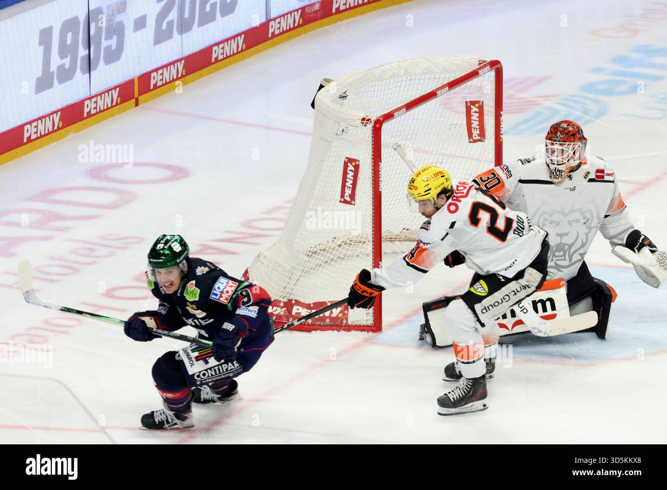 11/16/2025, Uber-Arena, Berlin, DEU, DEL, 1.EBL, Polar Bears vs. Lions ...