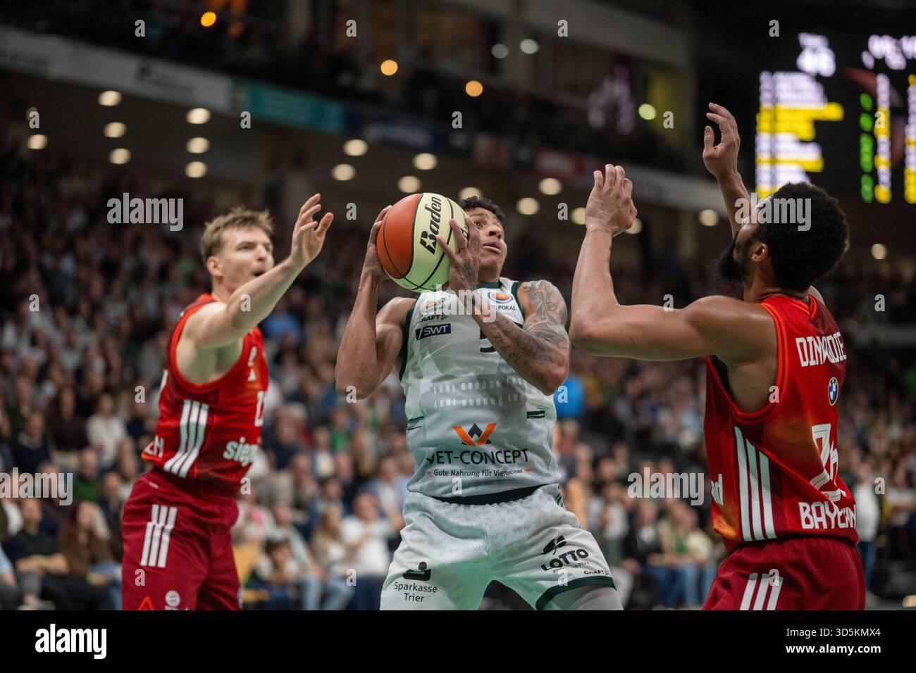 16 November 2025, Rhineland-Palatinate, Trier: Basketball: BBL Cup, Gladiators Trier - FC Bayern ...