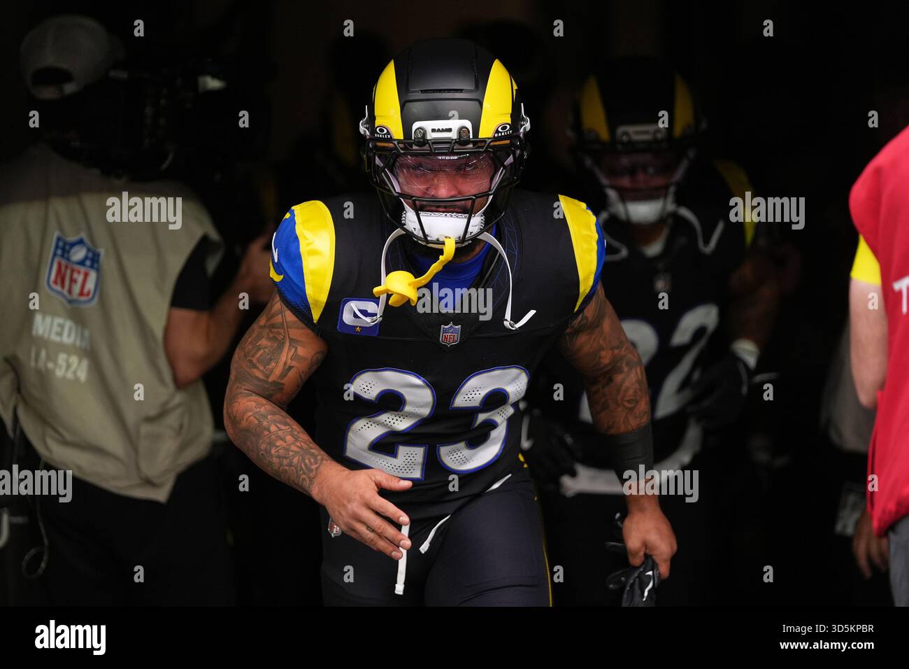 Los Angeles Rams running back Kyren Williams runs out to the field ...