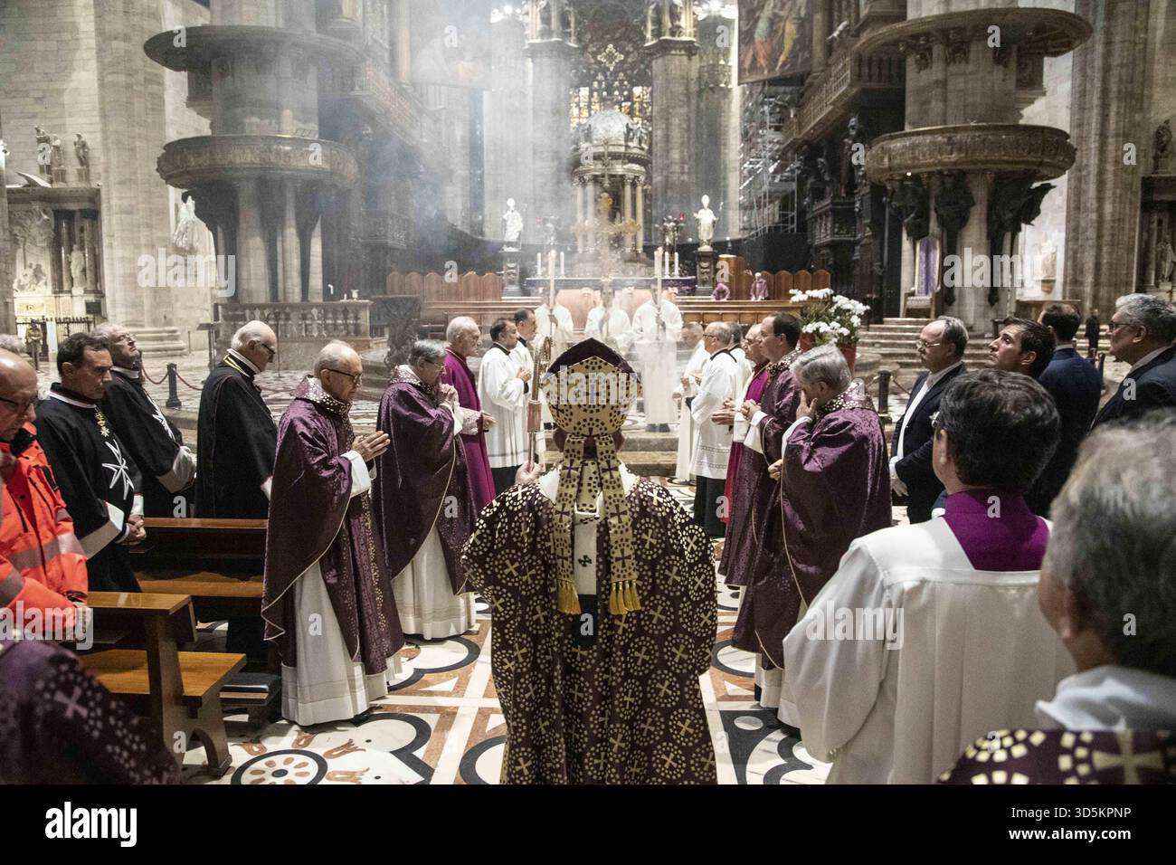 Milan Cathedral: Eucharistic celebration at the beginning of Advent ...