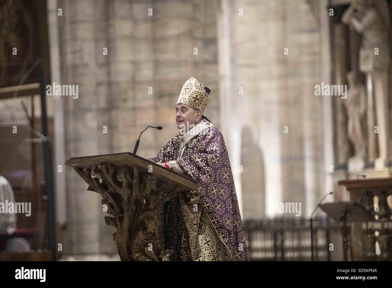 Milan Cathedral: Eucharistic celebration at the beginning of Advent ...