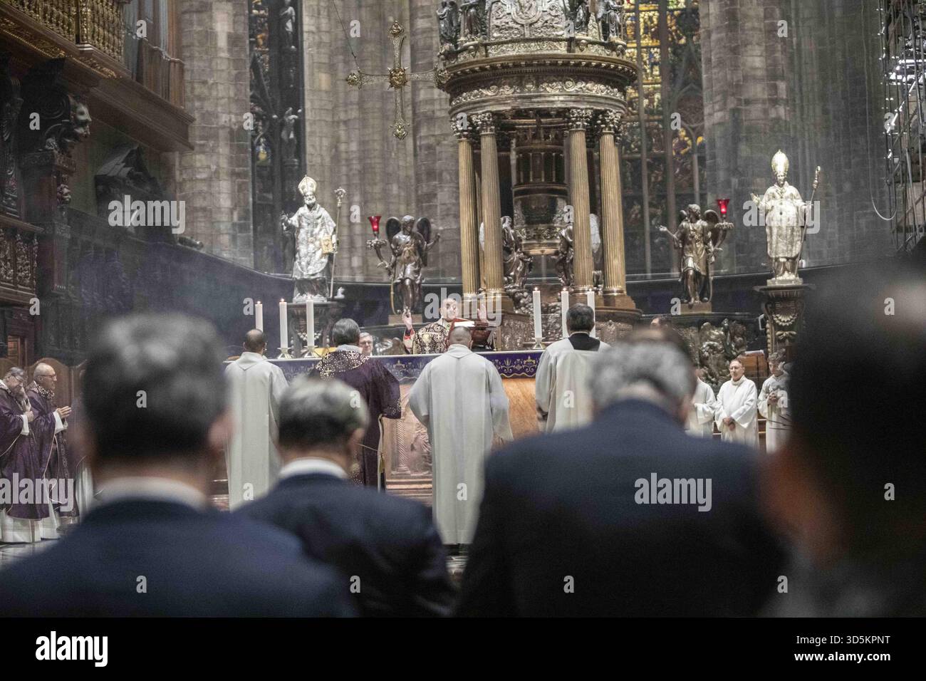 Milan Cathedral: Eucharistic celebration at the beginning of Advent ...