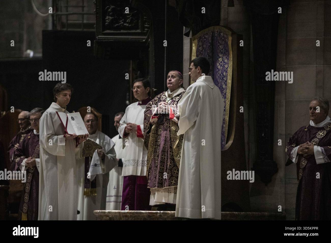 Milan Cathedral: Eucharistic celebration at the beginning of Advent ...