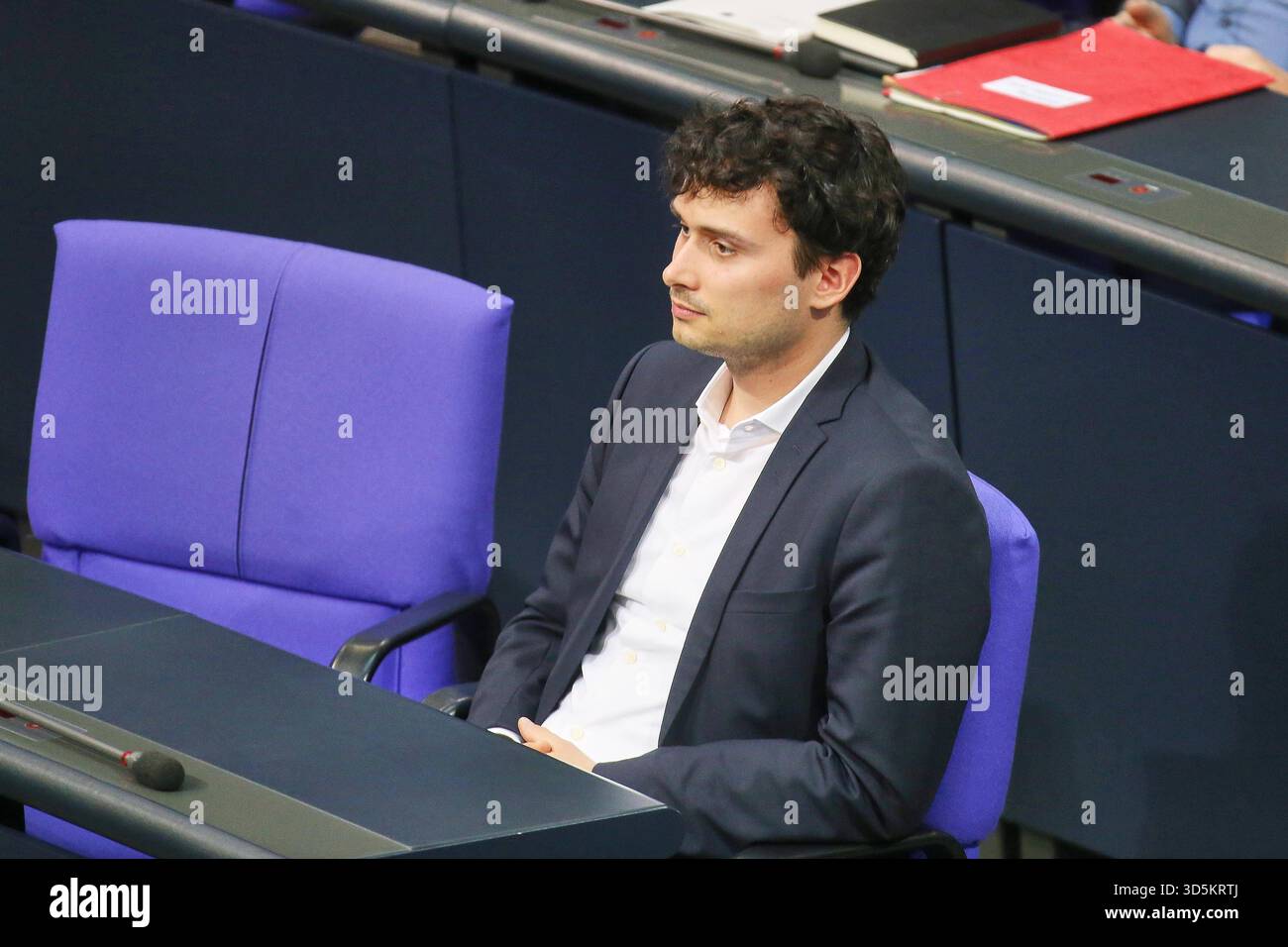 Berlin, Deutschland, 13.11.2025: Deutscher Bundestag: 40 ...