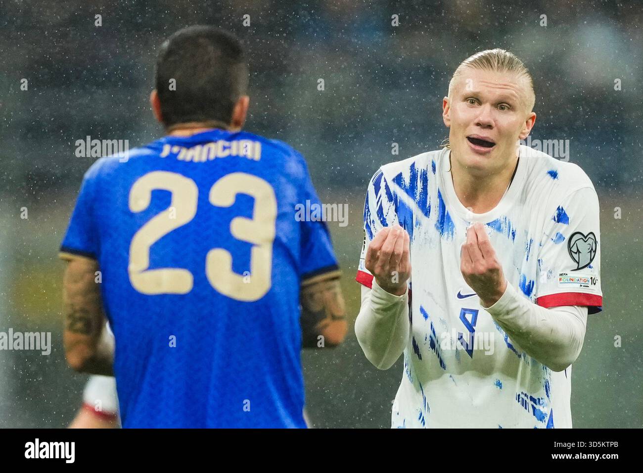 Milan , Italy 20251116. Italy's Gianluca Mancini and Norway's Erling ...