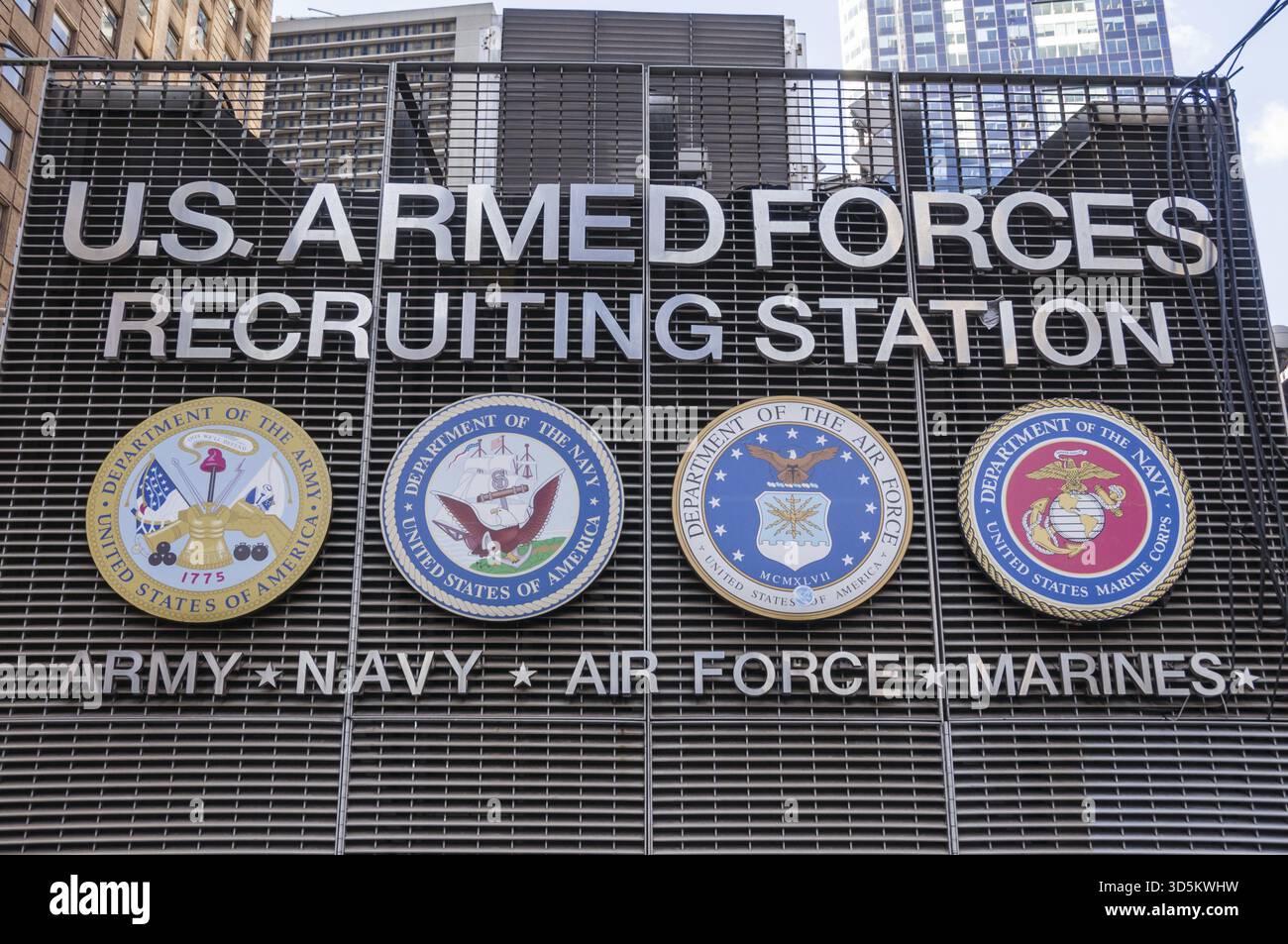 Army times logo hi-res stock photography and images - Alamy