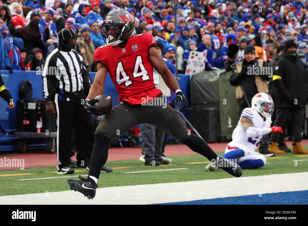 Tampa Bay Buccaneers running back Sean Tucker (44) scores a touchdown ...