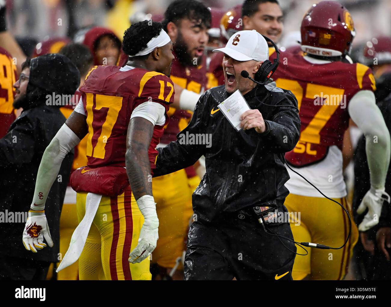 November 15, 2025 USC Trojans head coach Lincoln Riley celebrates as ...
