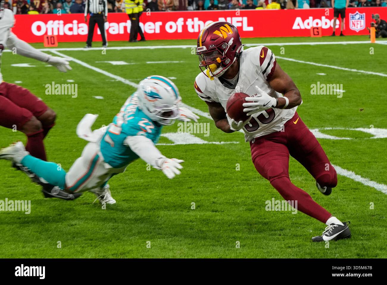 Washington Commanders wide reciever Jaylin Lane (83) returns a punt ...