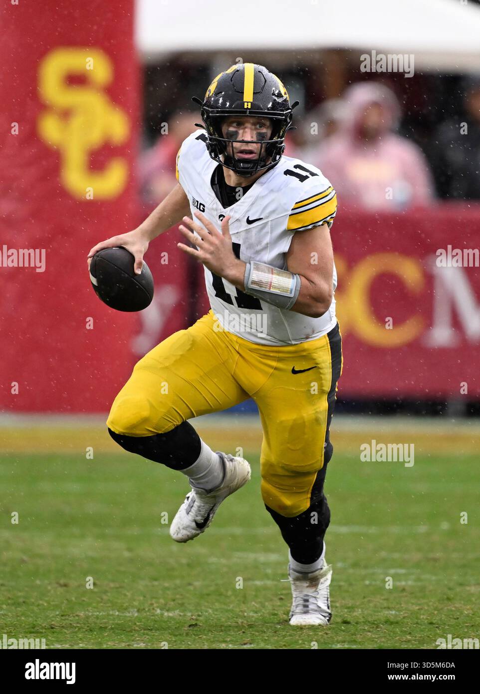 November 15, 2025 Iowa Hawkeyes quarterback Mark Gronowski (11) runs ...