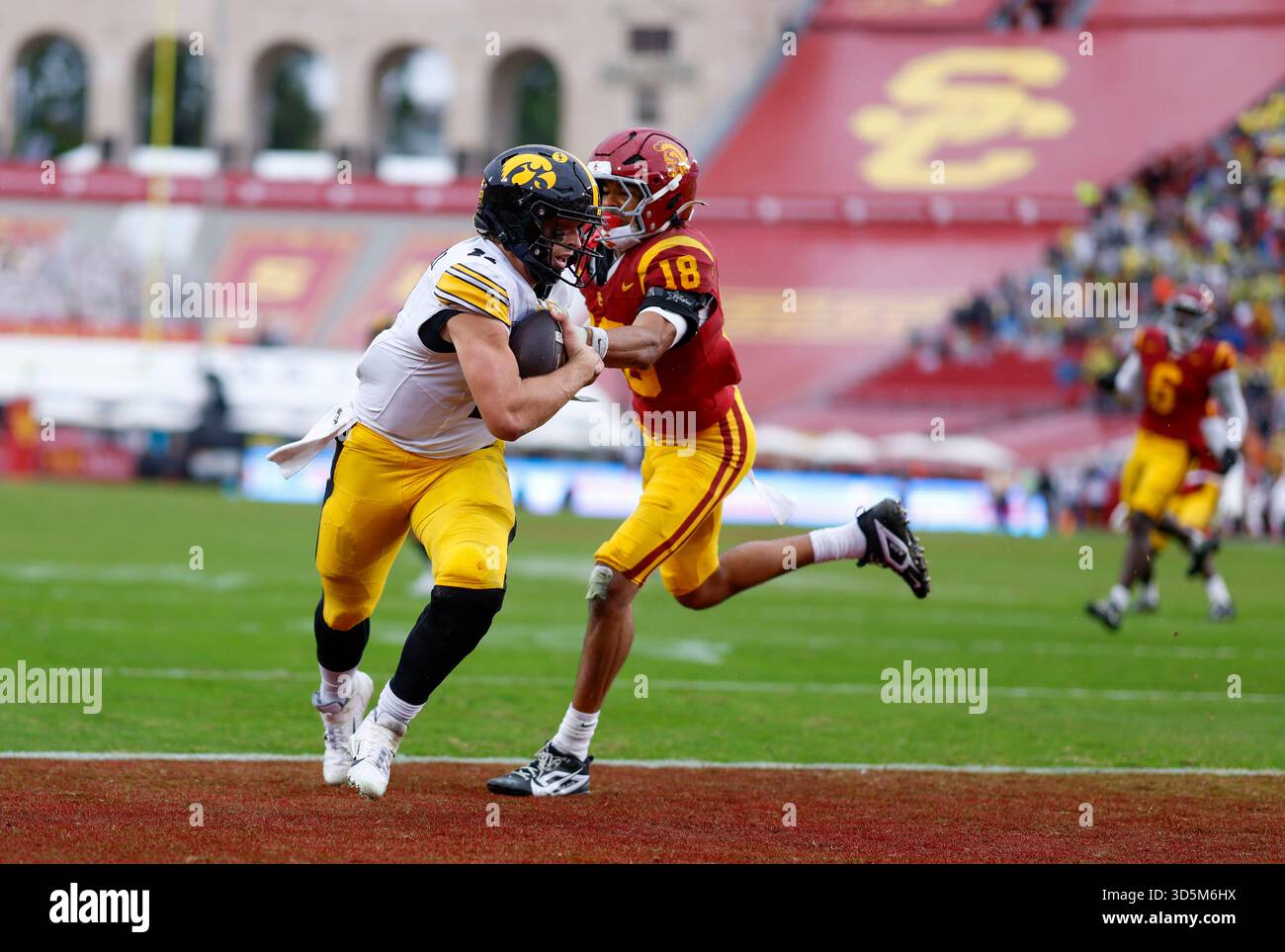 November 15, 2025 Iowa Hawkeyes quarterback Mark Gronowski (11) makes a ...