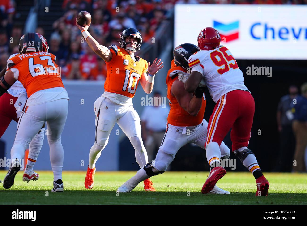 Denver Broncos quarterback Bo Nix (10) throws during the first half an ...