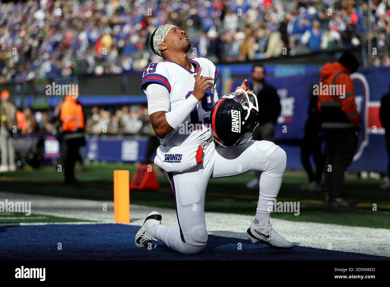 New York Giants quarterback Jameis Winston (19) reacts during an NFL ...