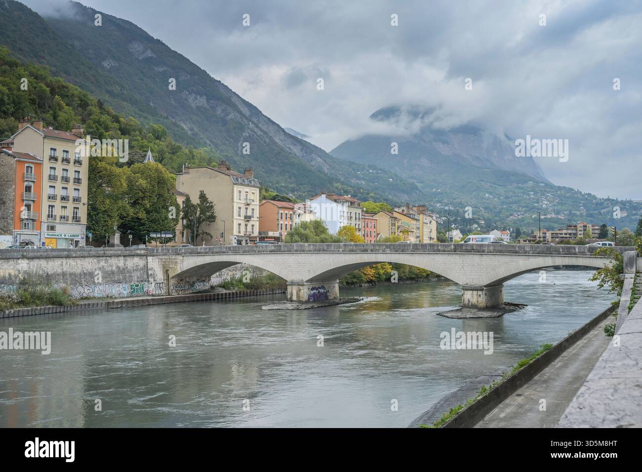 Fluss Drac, Nordufer, Quai, Pont de la Citadelle, Grenoble, Frankreich ...