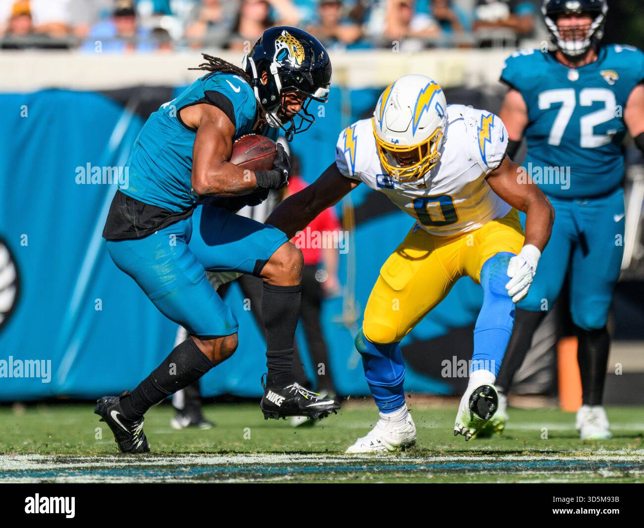 November 16, 2025: Jacksonville Jaguars wide receiver Tim Patrick (17 ...