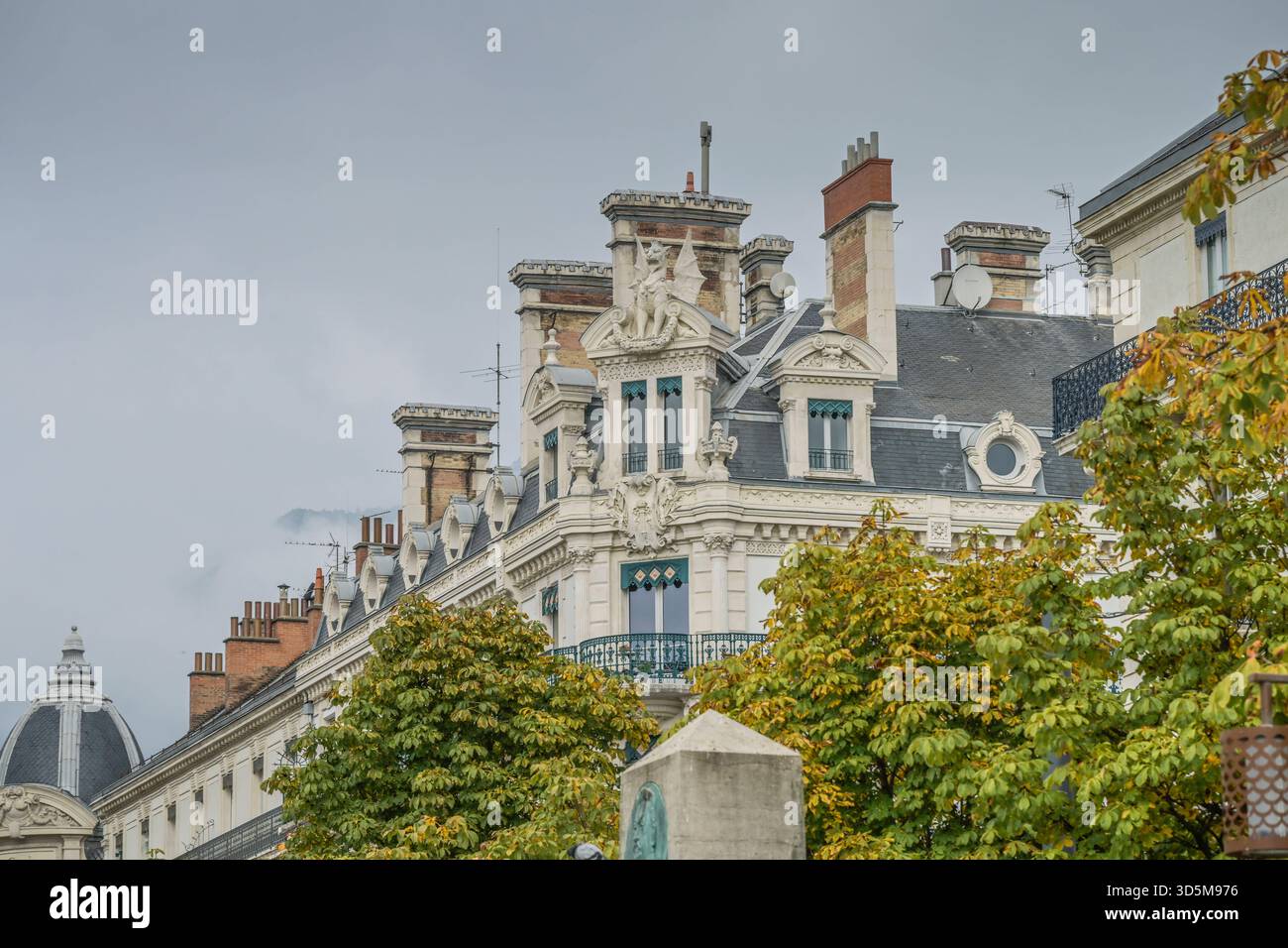 Altbau, Place Victor Hugo, Altstadt, Grenoble, Frankreich *** Old ...