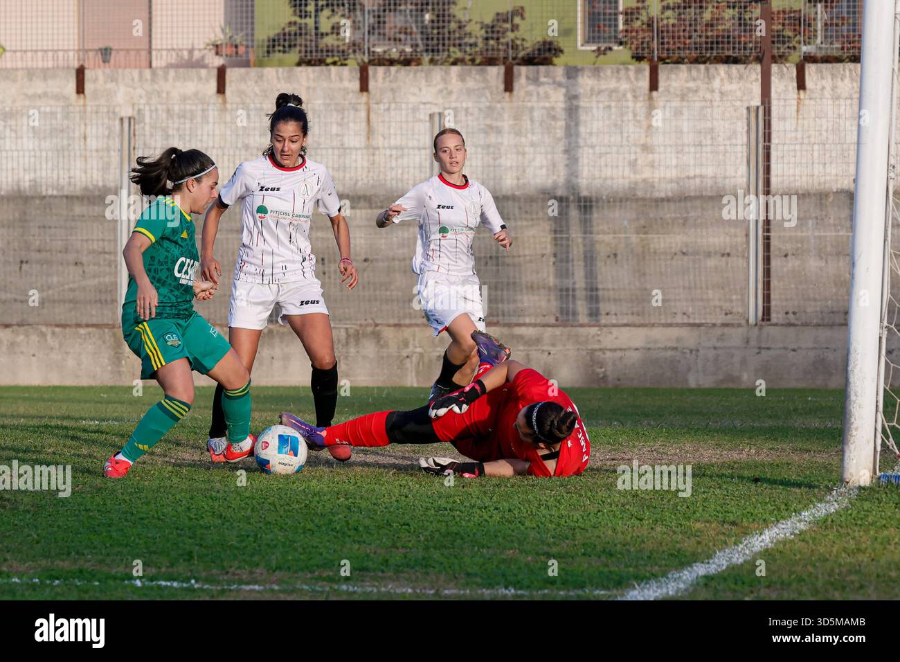 Giulia Colavolpe (10 Cus Cosenza) during the Italian Woman Serie C ...