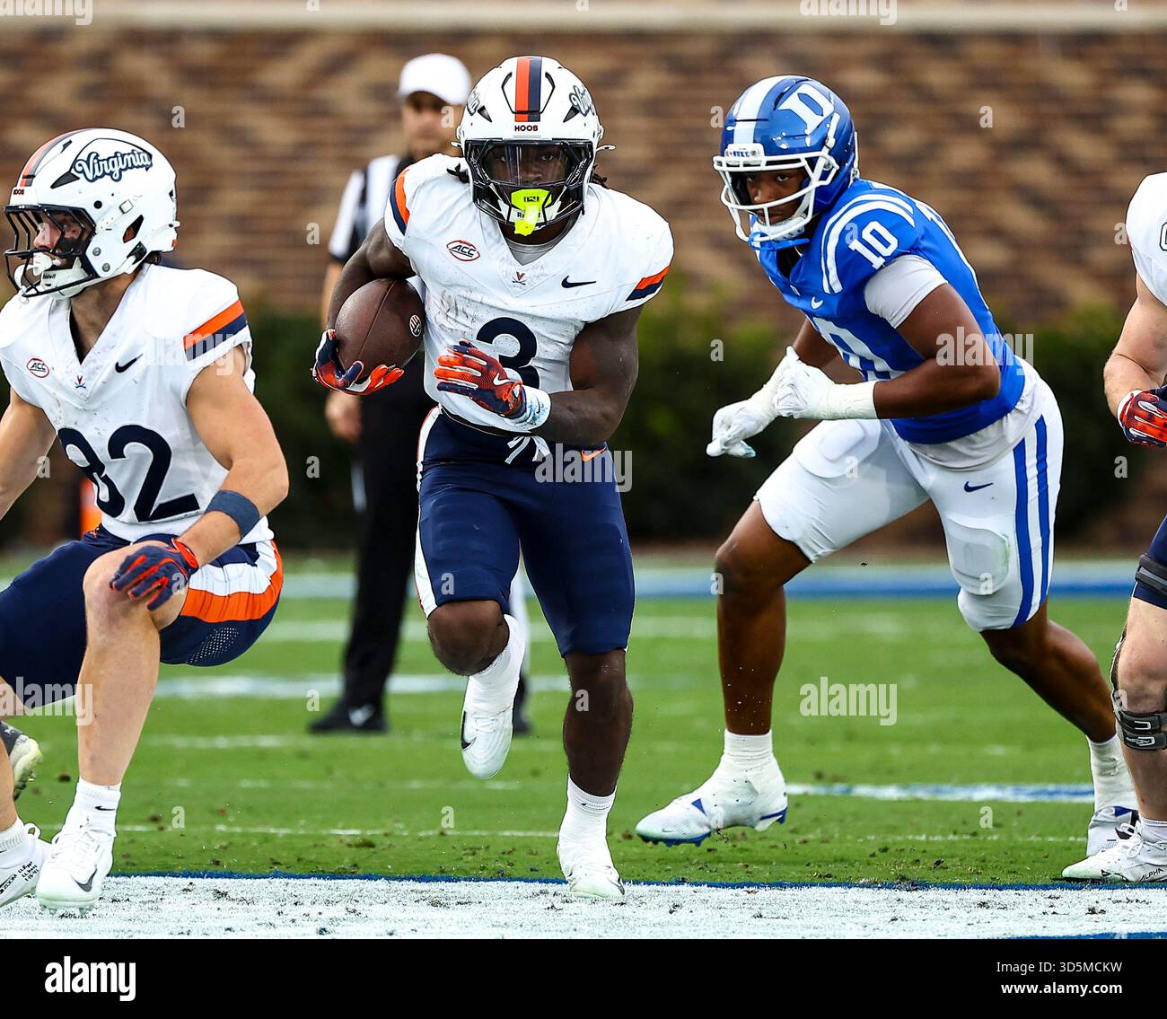 November 1, 2025: Virginia running back J'Mari Taylor (3) runs the ball ...