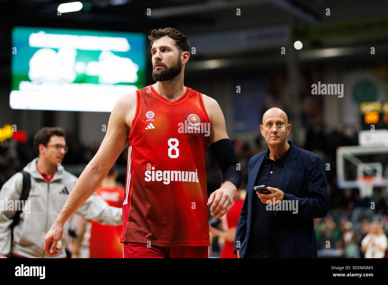 Leon Kratzer (FC Bayern Basketball), Vet Concept Gladiators Trier vs FC ...
