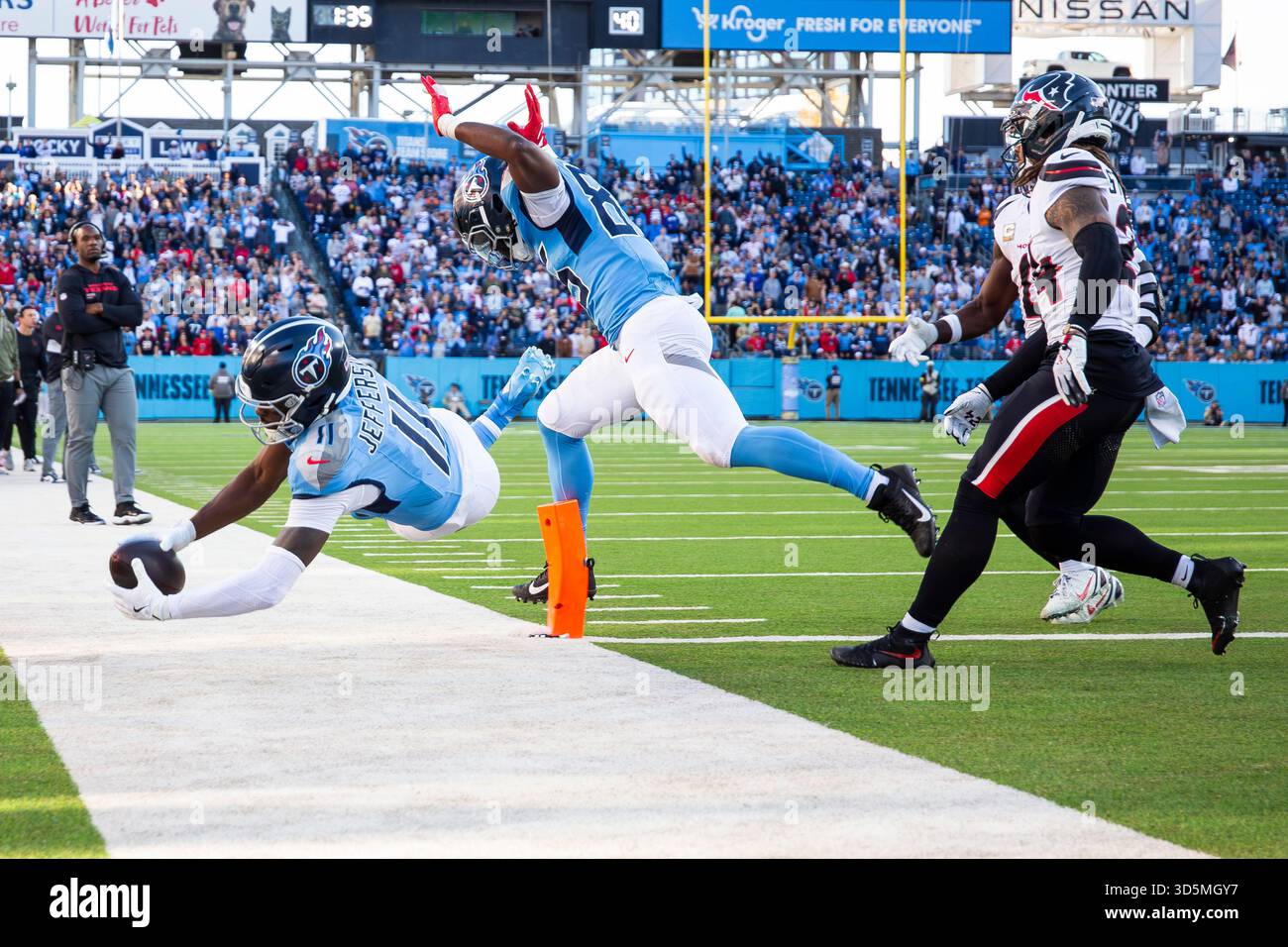 Tennessee Titans wide receiver Van Jefferson (11) scores a touchdown ...