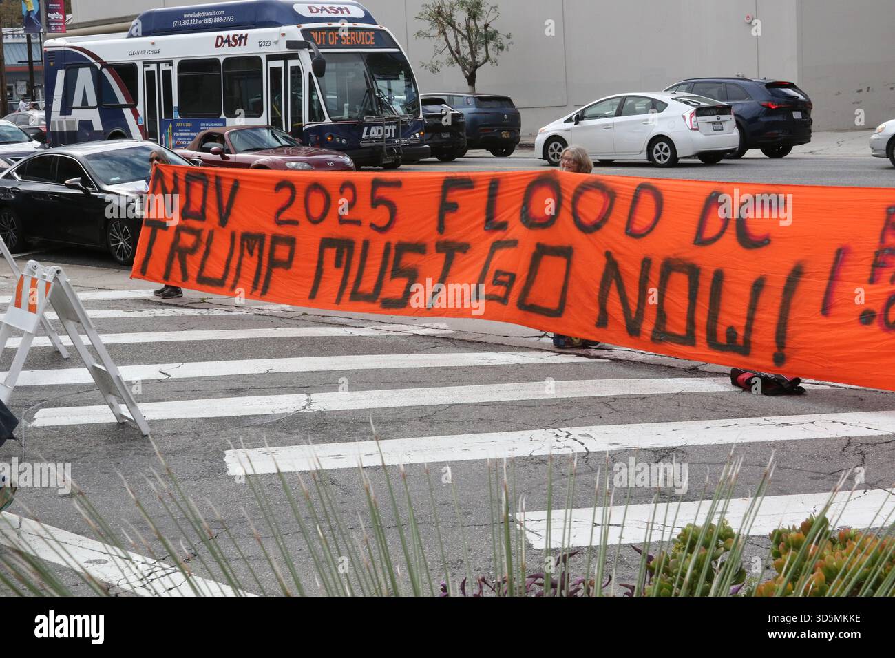 Photo by: gotpap/STAR MAX/IPx 2025 11/16/25 A Flood DC Banner is seen ...