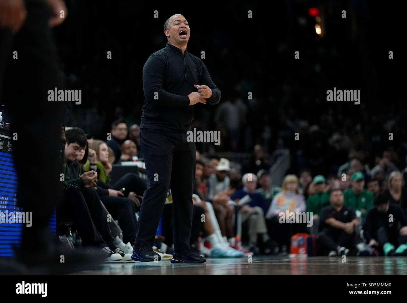 Los Angeles Clippers head coach Tyronn Lue shouts instructions during ...