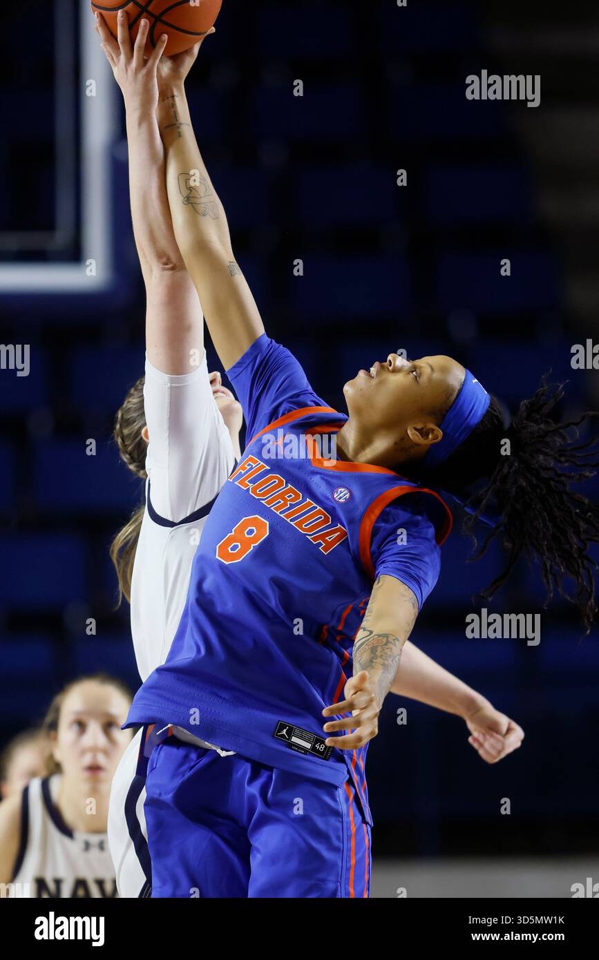 Florida forward Me'Arah O'Neal (8) competes for a jump ball during the ...