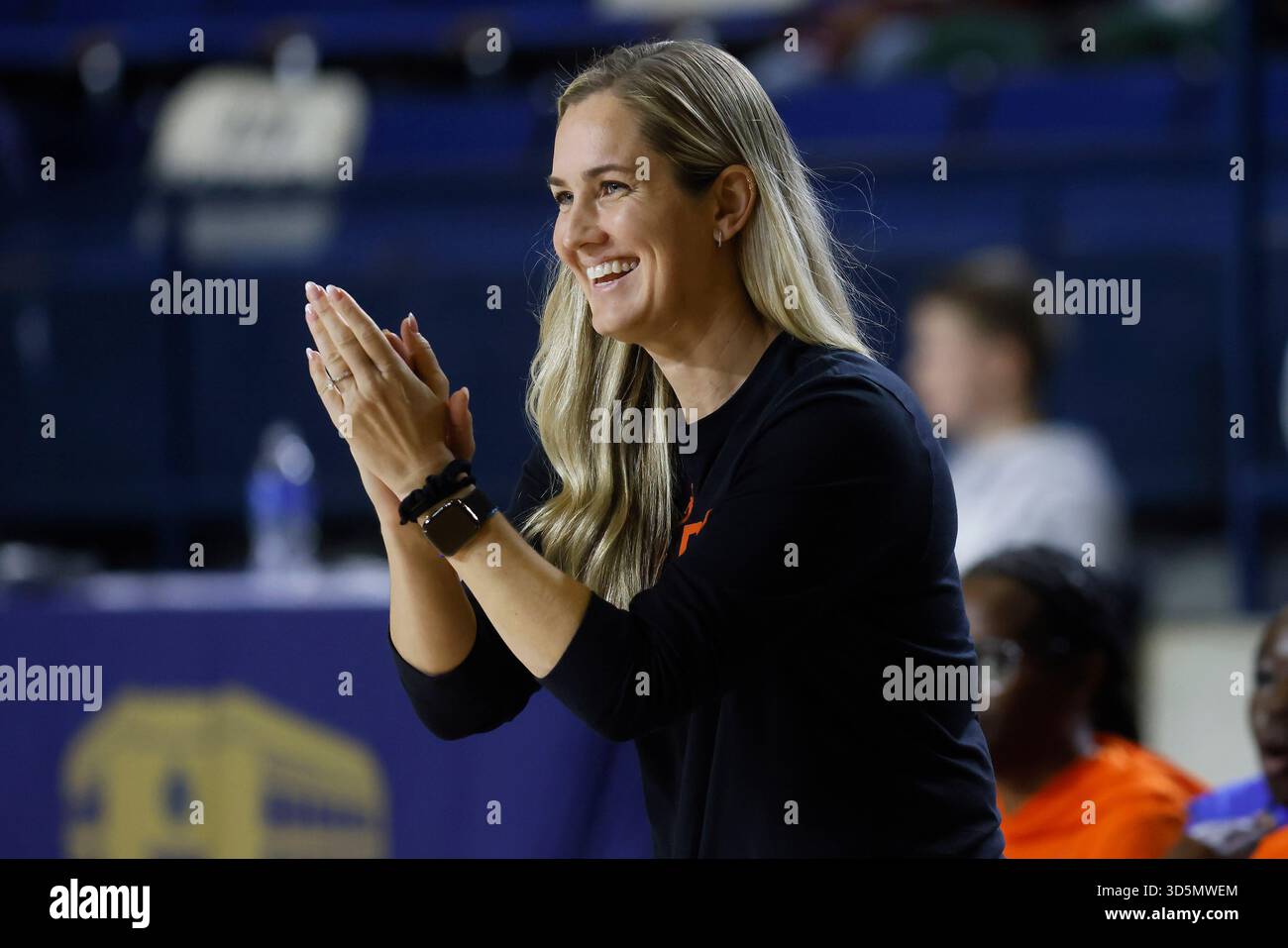 Florida head coach Kelly Rae Finley during the first half of an NCAA ...