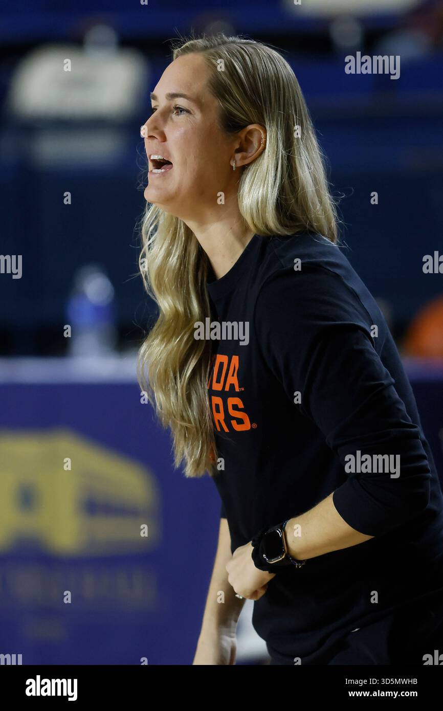 Florida head coach Kelly Rae Finley during the first half of an NCAA ...