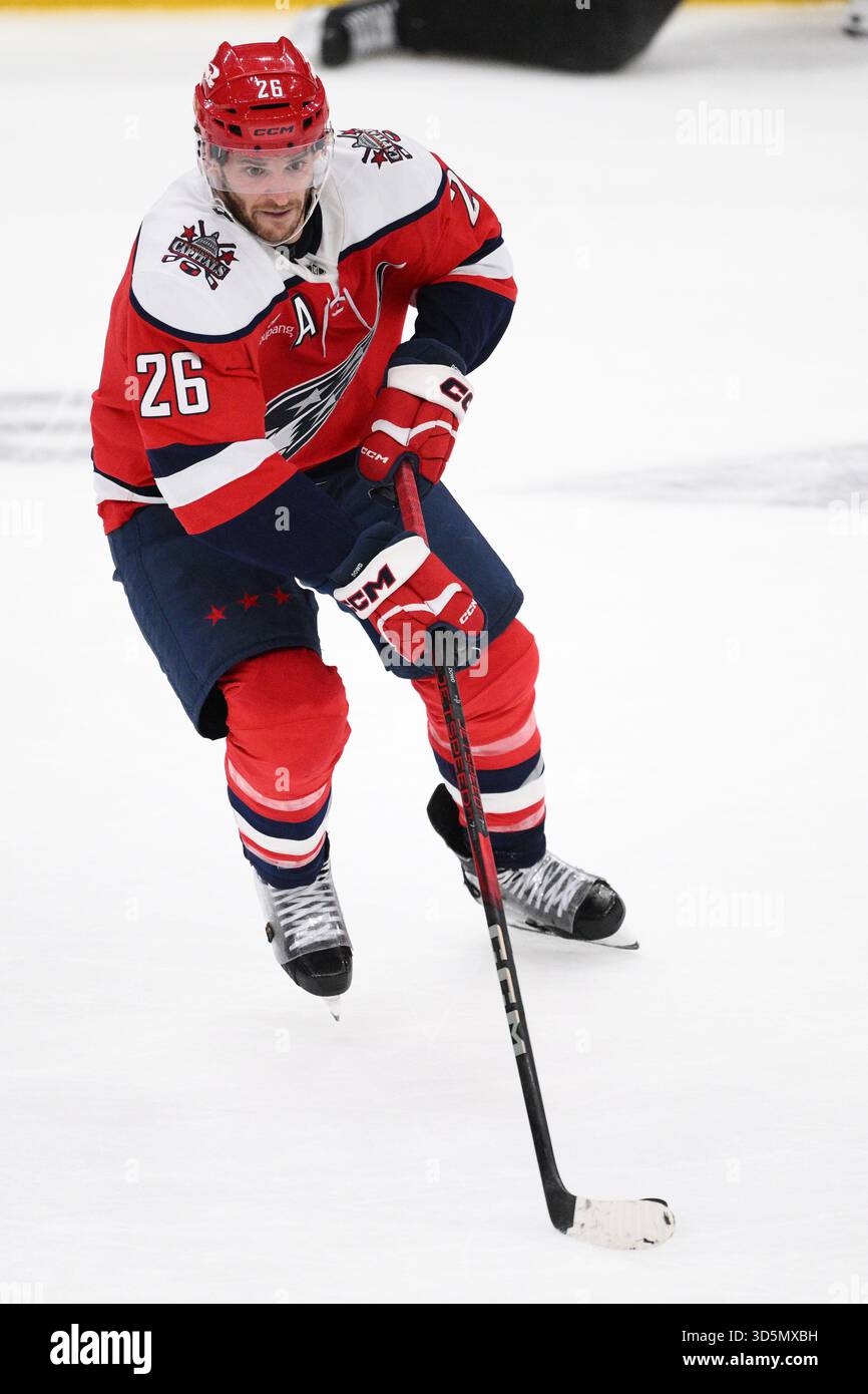 Washington Capitals center Nic Dowd (26) in action during the third ...