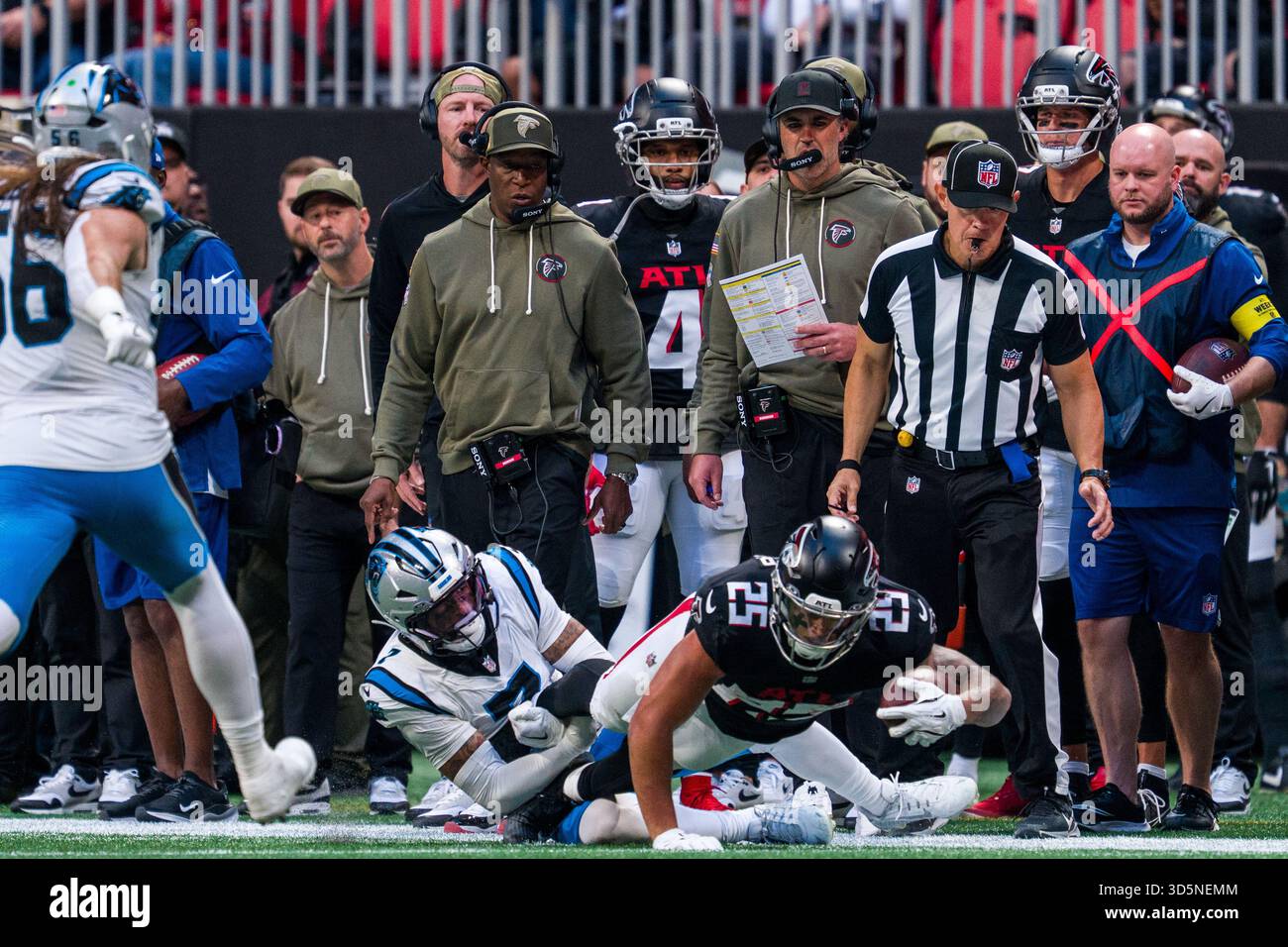 Atlanta Falcons head coach Raheem Morris and offensive coordinator Zac ...