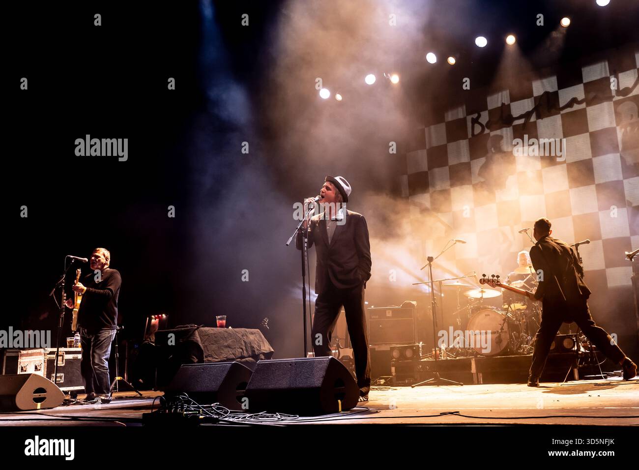 London, Babyshambles play at Brixton Academy. Pictured: (L-R) Mick ...
