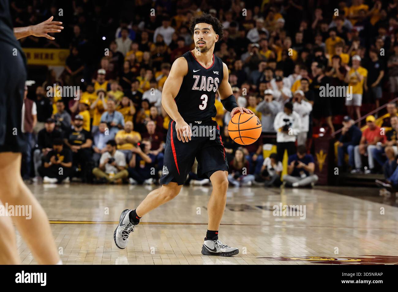 SCOTTSDALE, AZ - NOVEMBER 14: Gonzaga Bulldogs guard Braeden Smith (3 ...