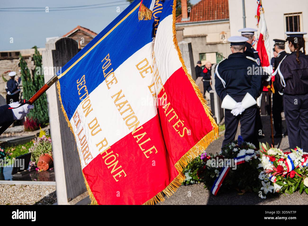 Tribute ceremony at Loyasse Cemetery for police officers who died for ...